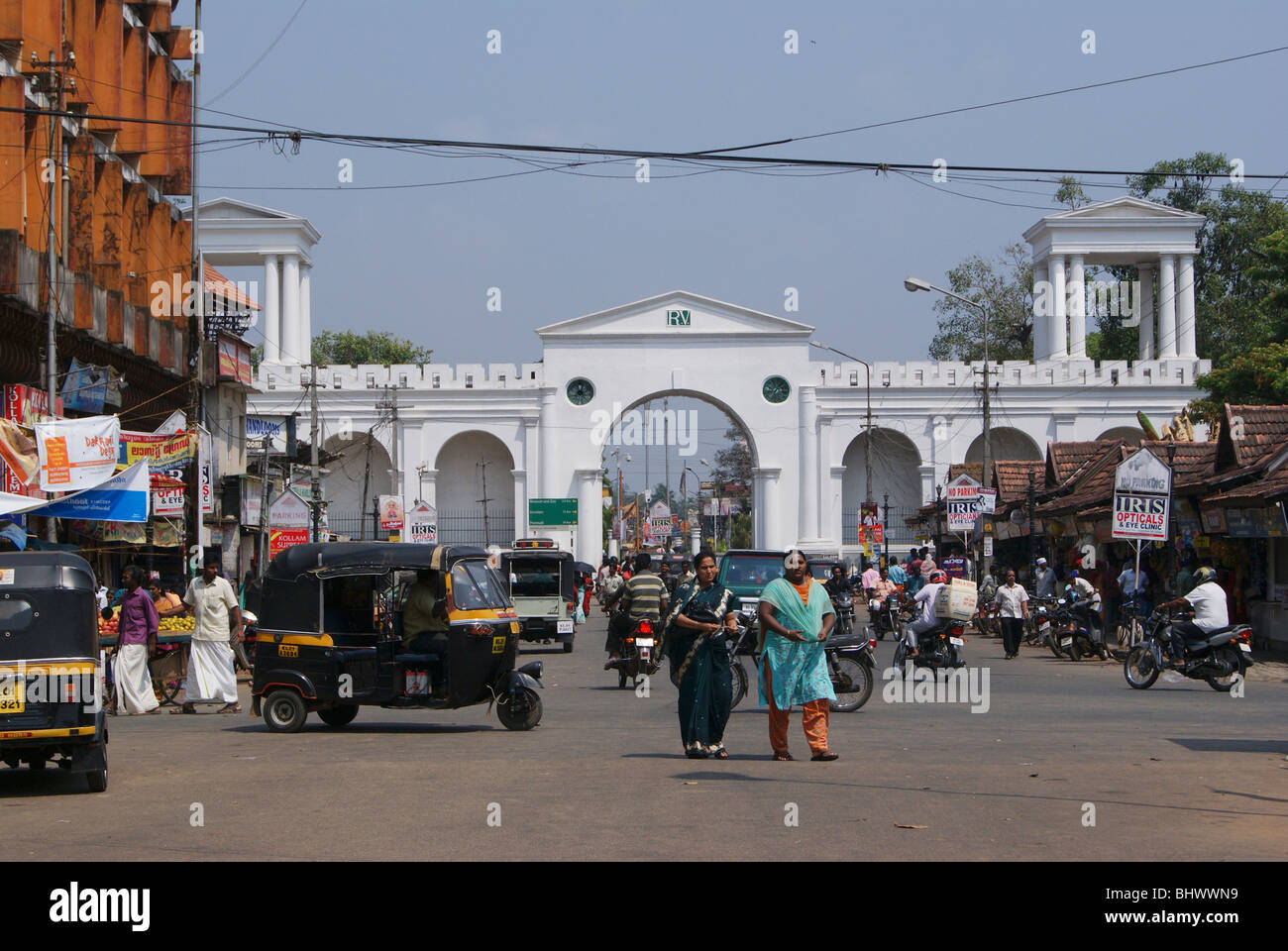 Traffic congestion on Indian City and City People walking dangerously ...