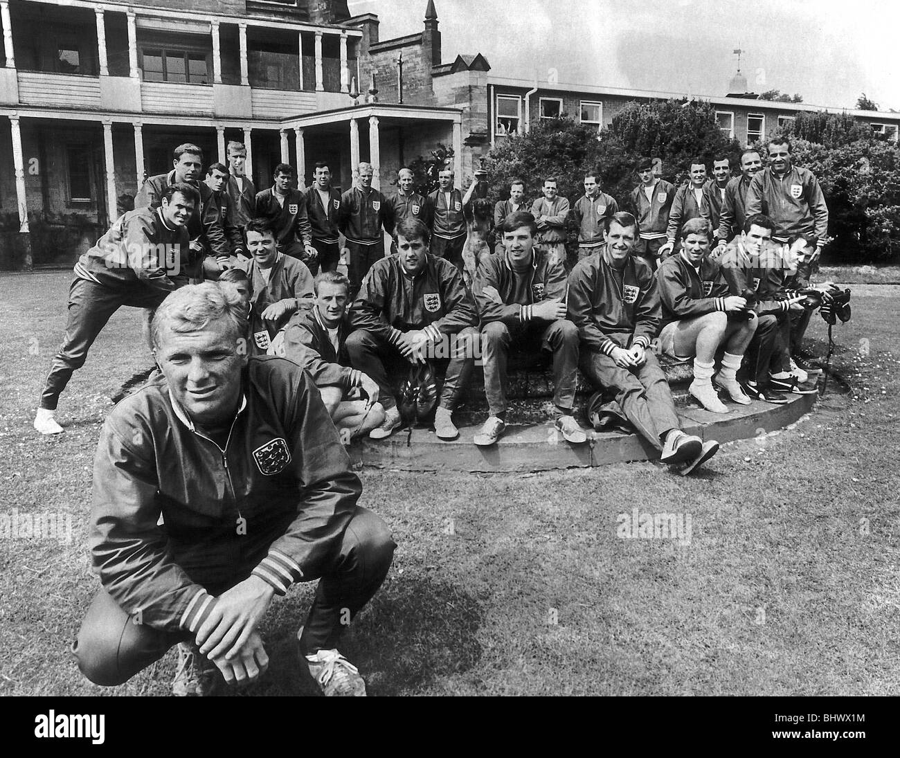England world cup 1966 moore Black and White Stock Photos & Images - Alamy
