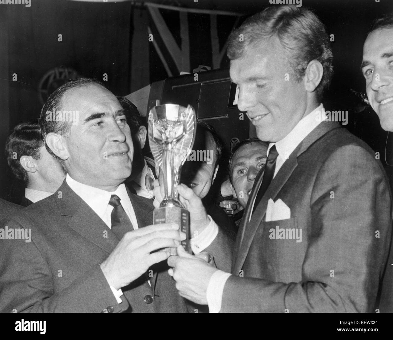 Bobby moore 1966 trophy hi-res stock photography and images - Alamy