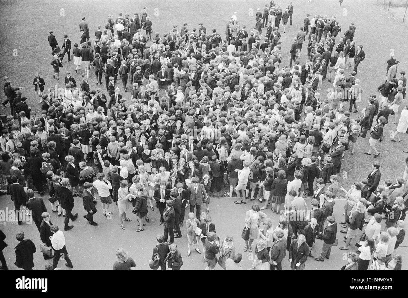 1966 world cup england squad hi-res stock photography and images - Alamy