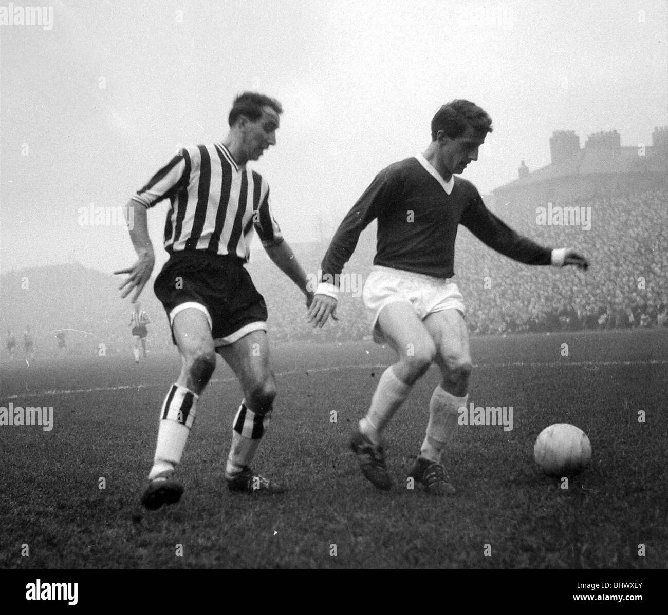 Core61 sport football 1960s action Black and White Stock Photos ...