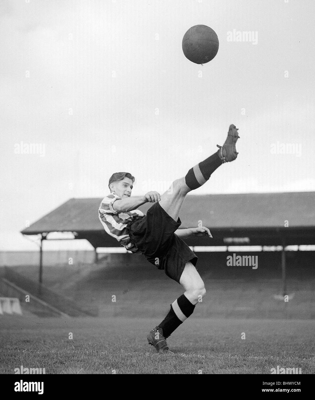 D Graham Newcastle United 004896-7 Stock Photo - Alamy