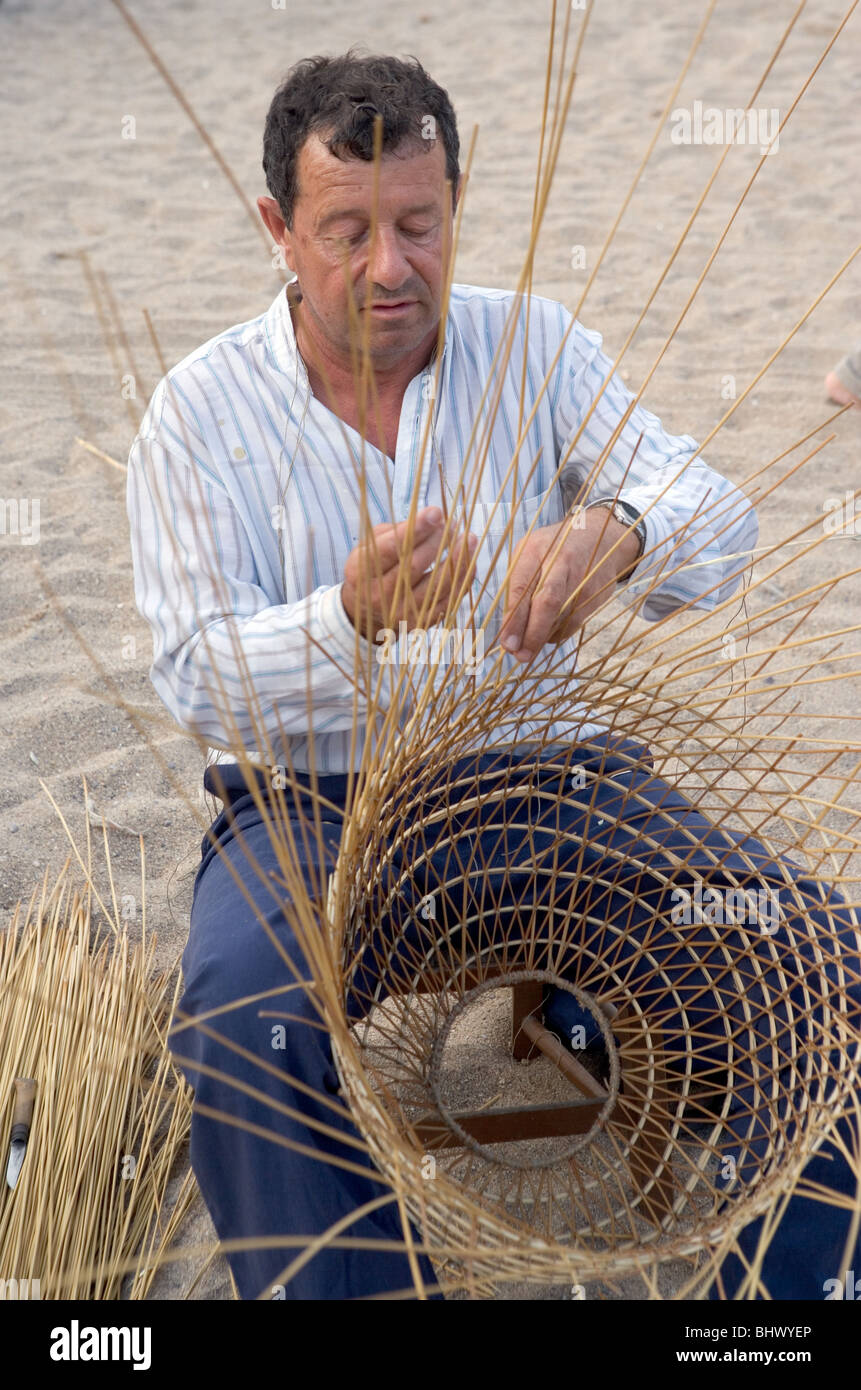 Basket weaving hi-res stock photography and images - Alamy