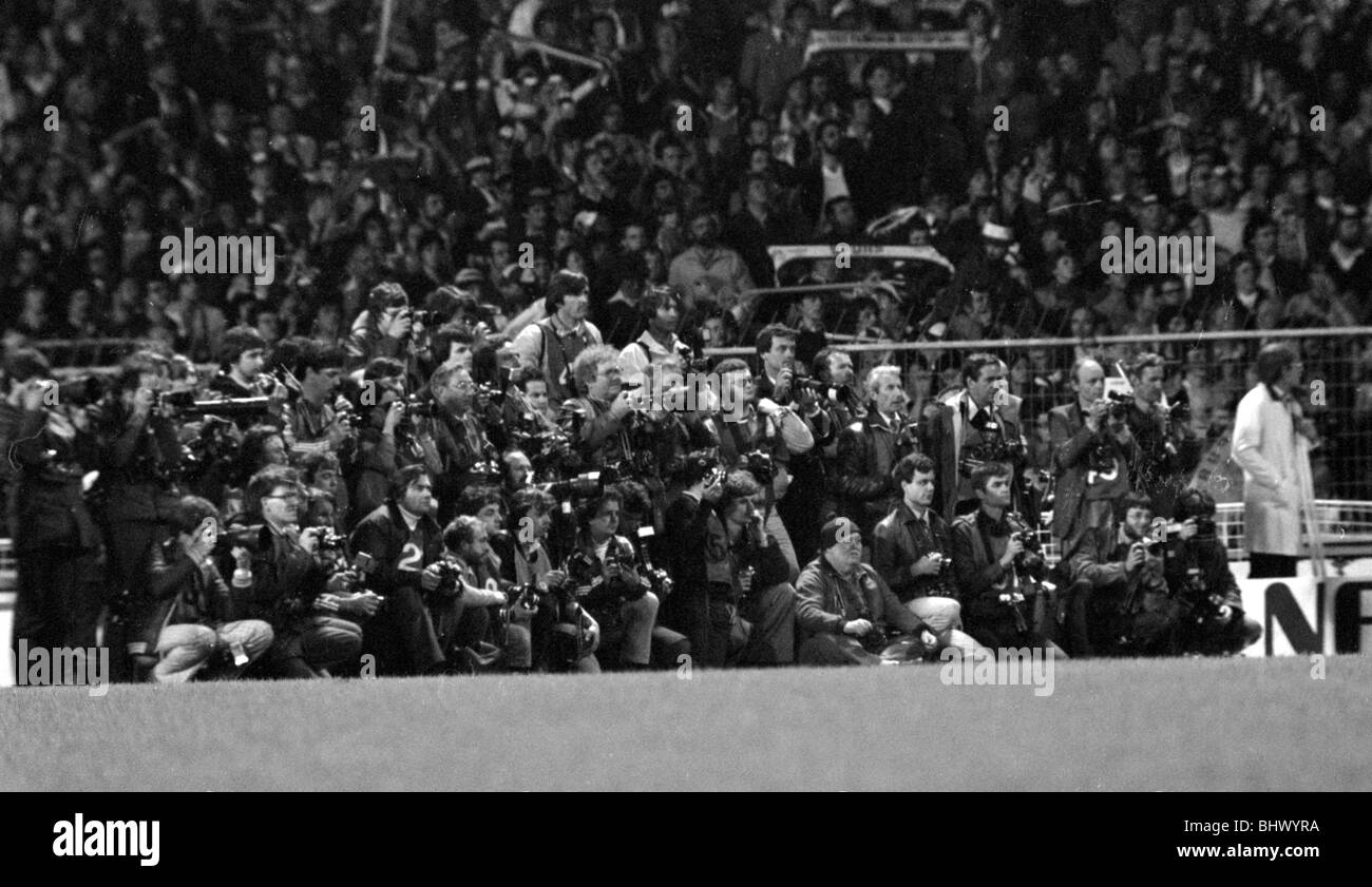 A barrage of press photographers at the FA Cup Final replay 1981 ...