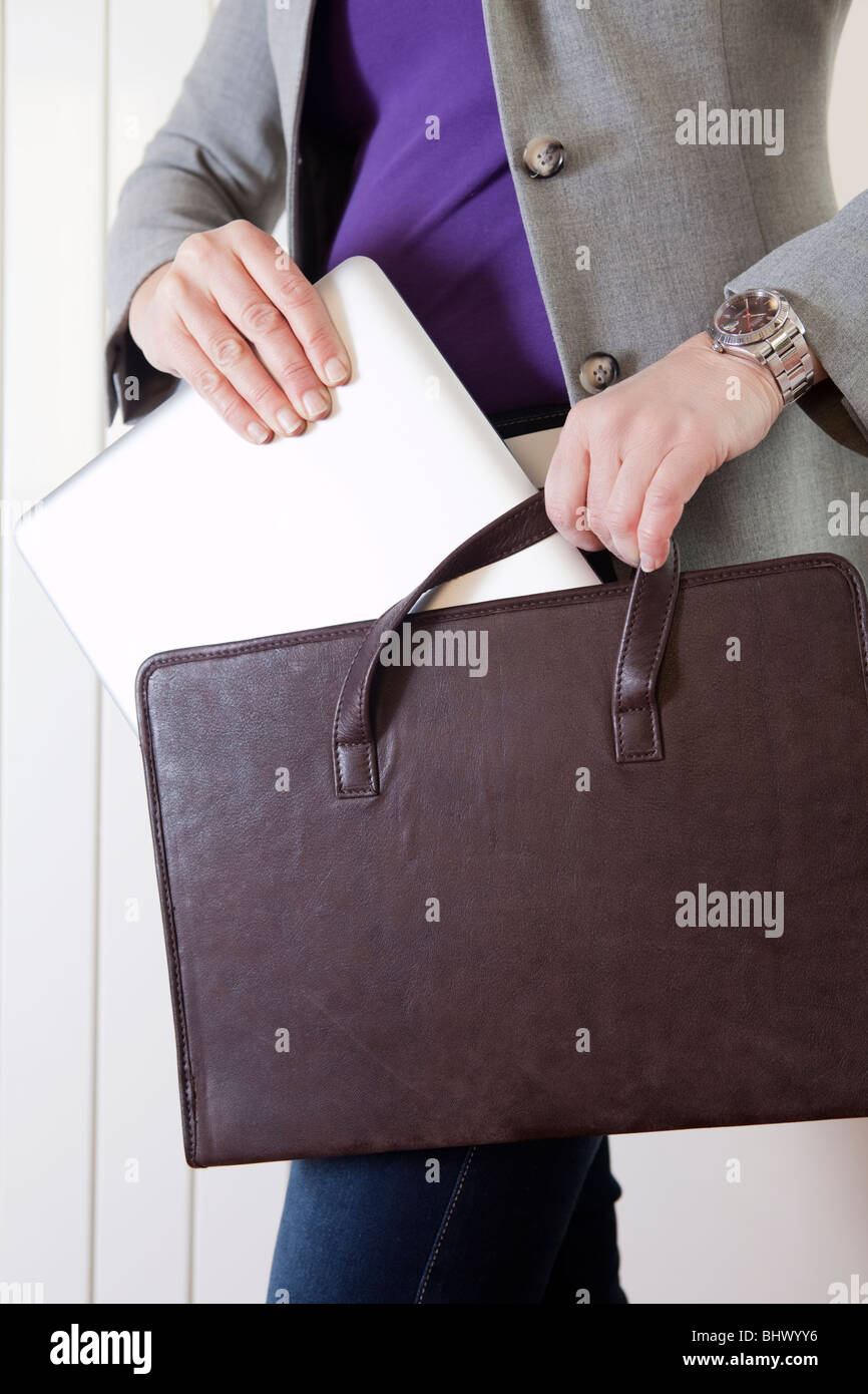 Leather laptop bag hi-res stock photography and images - Alamy