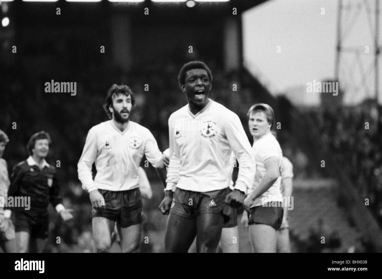 Garth crooks hi-res stock photography and images - Alamy