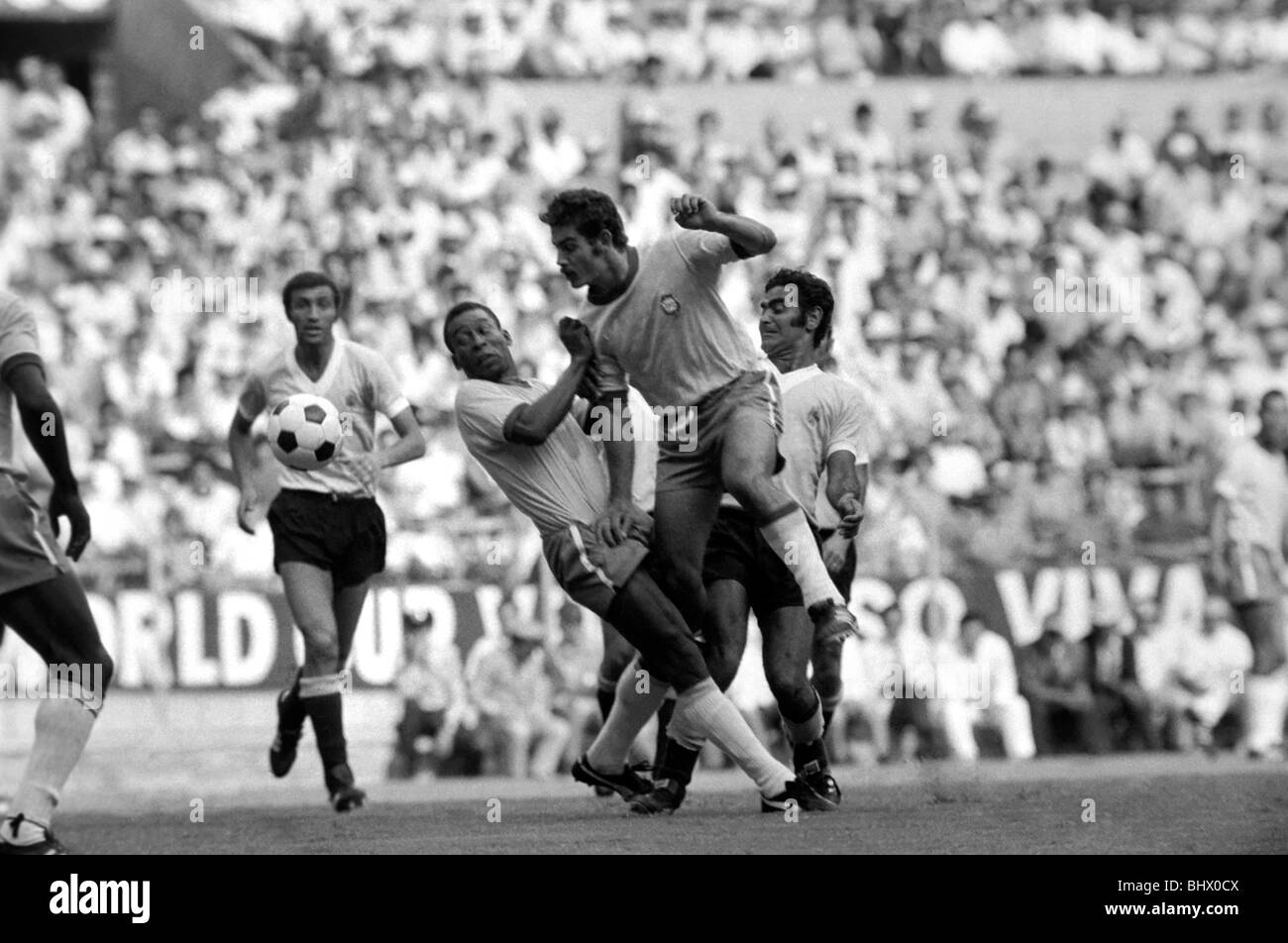 Roberto rivelino pele of brazil in action brazil uruguay hi-res stock ...