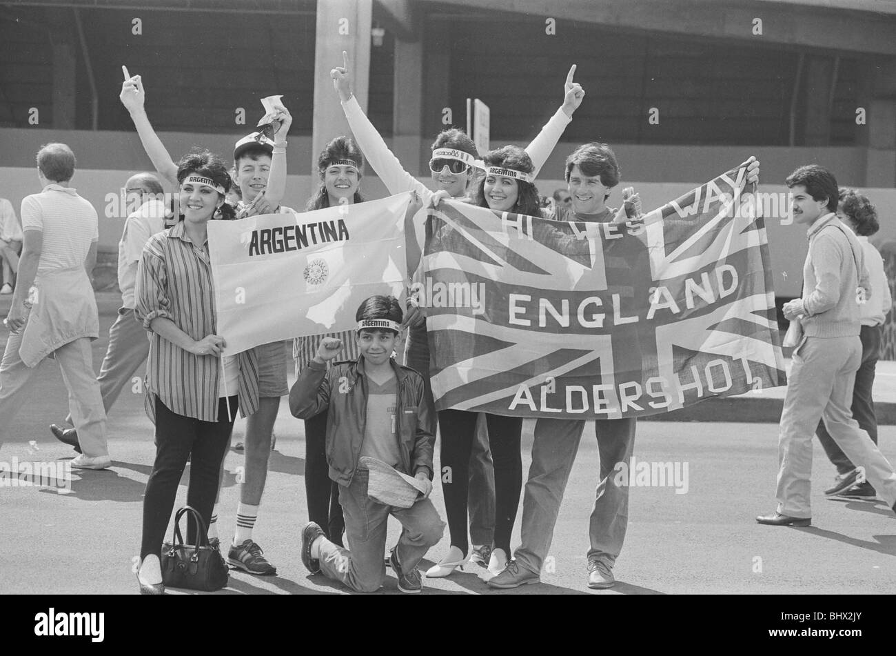 World Cup Mexico '86 England v Argentina action plus fans at the match ...