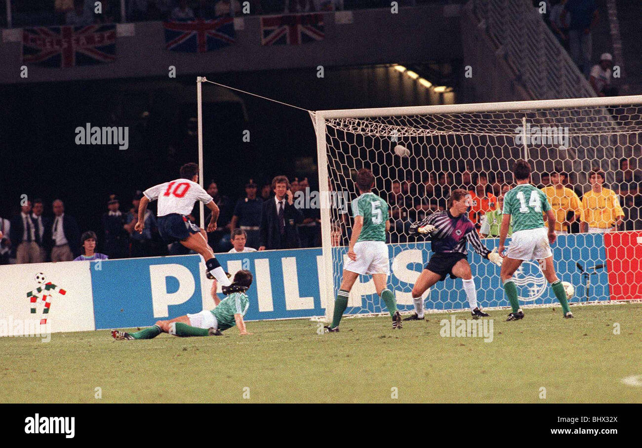 Gary lineker england scores hi-res stock photography and images - Alamy