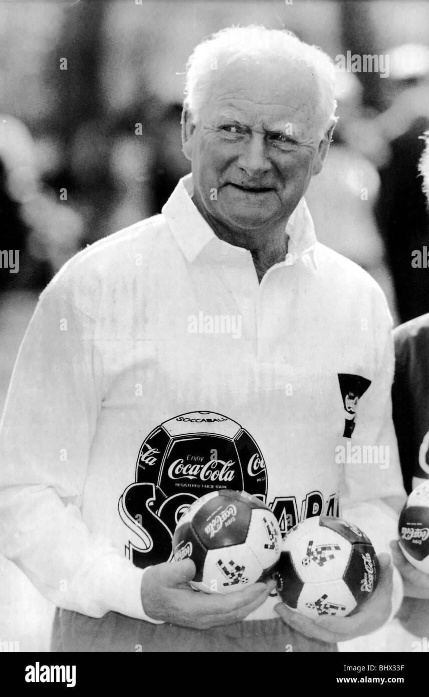 Tom finney football Black and White Stock Photos & Images - Alamy