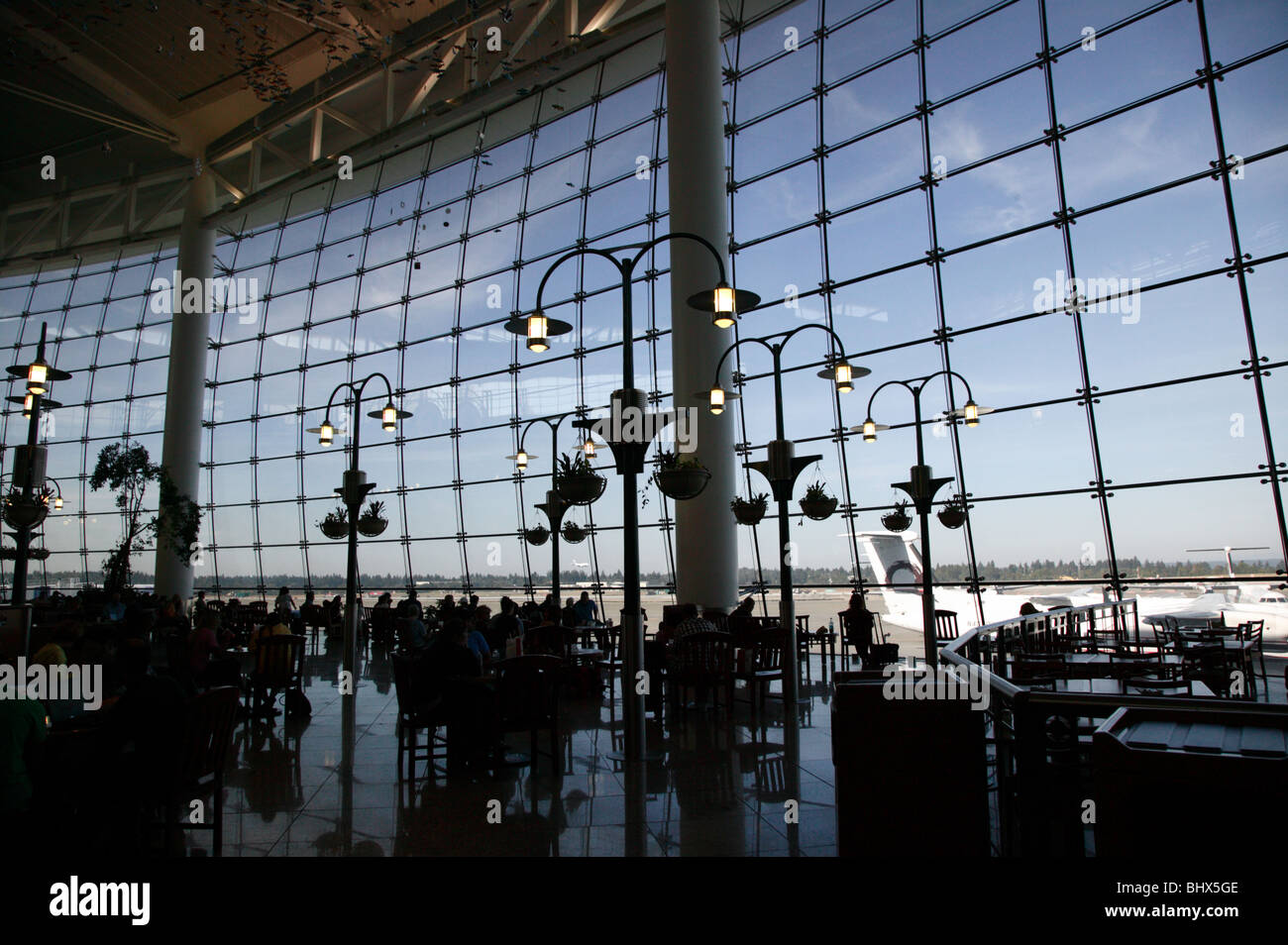 Seattle tacoma international airport hi-res stock photography and ...