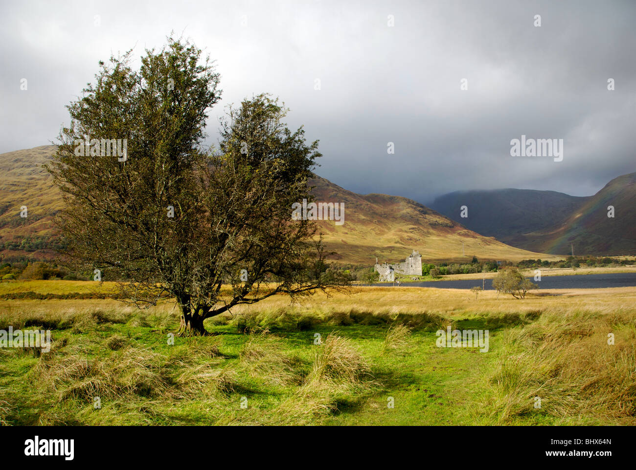 Invergarry castle hi-res stock photography and images - Alamy