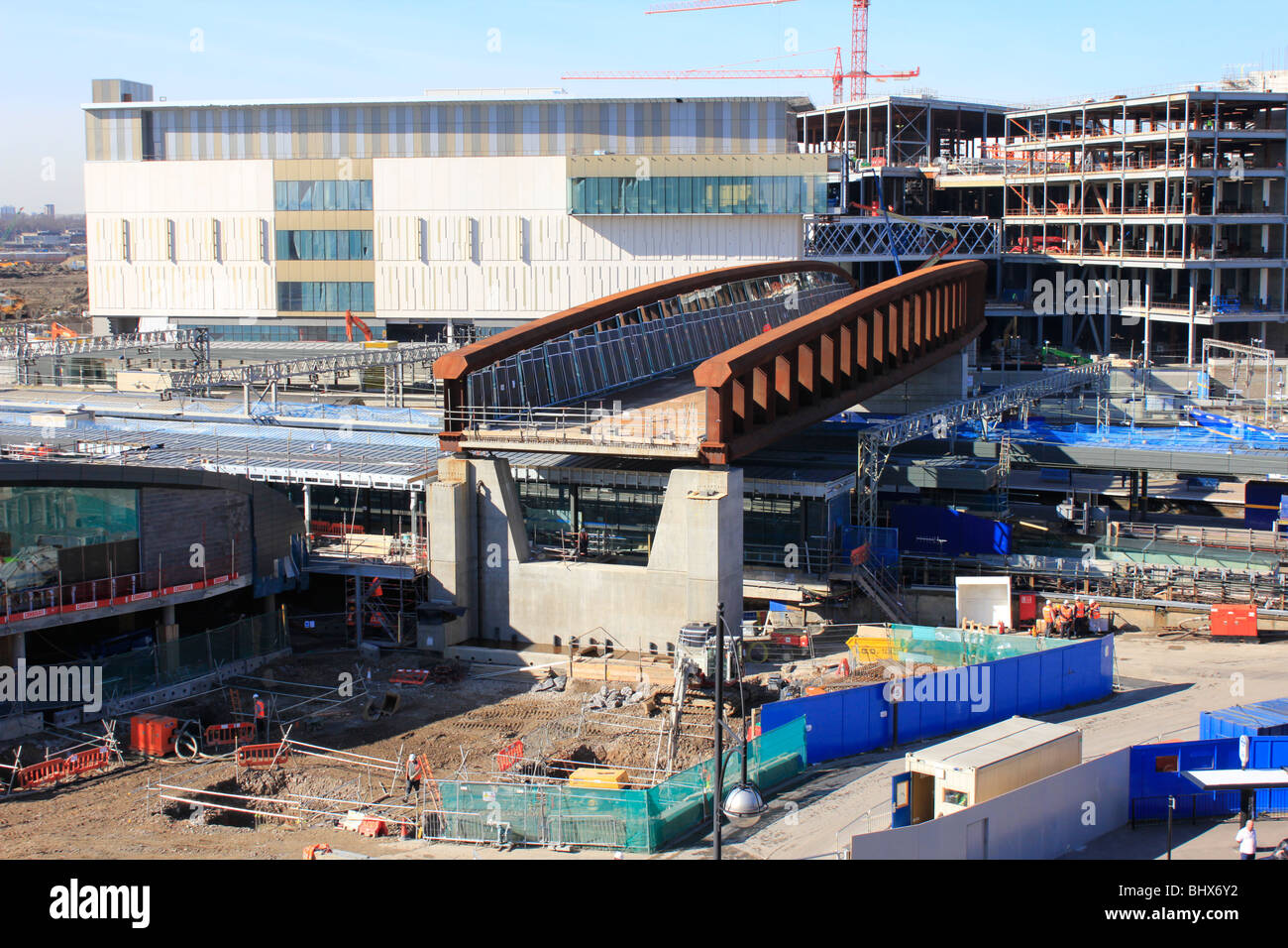 stratford station link bridge to stratford city westfields development ...