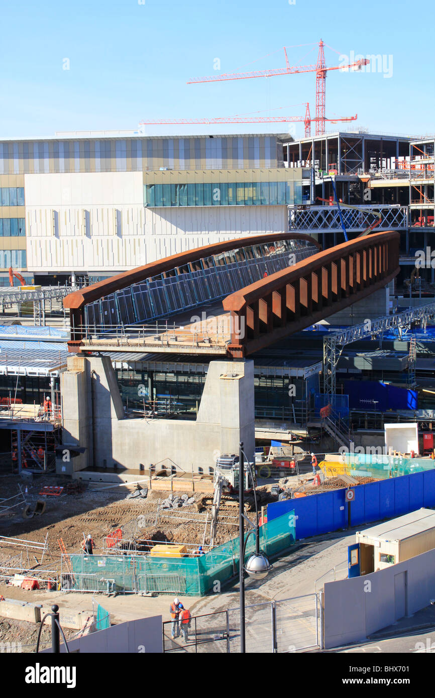 Stratford station bridge hi-res stock photography and images - Alamy