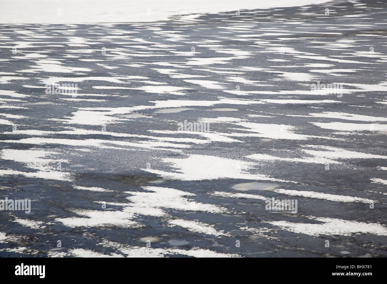 Snow white colour hi-res stock photography and images - Alamy