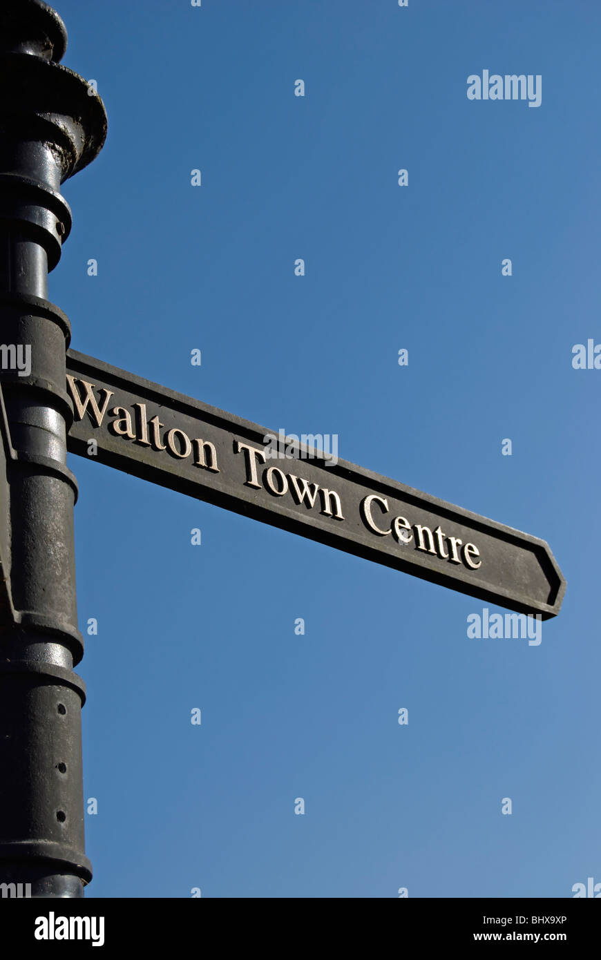 Walton on thames hi-res stock photography and images - Alamy