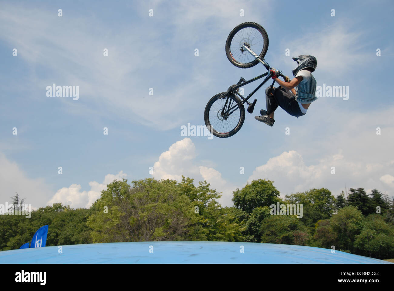 bike bicyclist jump Stock Photo - Alamy