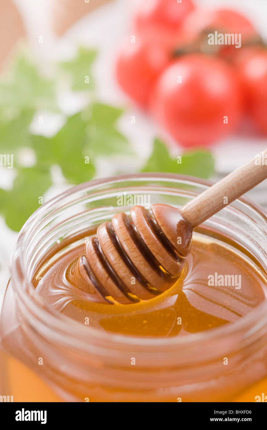 Vertical shot honey dipper hi-res stock photography and images - Alamy