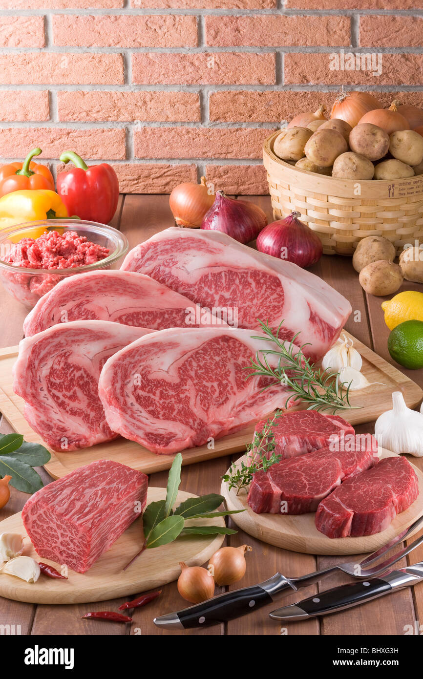 Sliced beef meat hi-res stock photography and images - Alamy