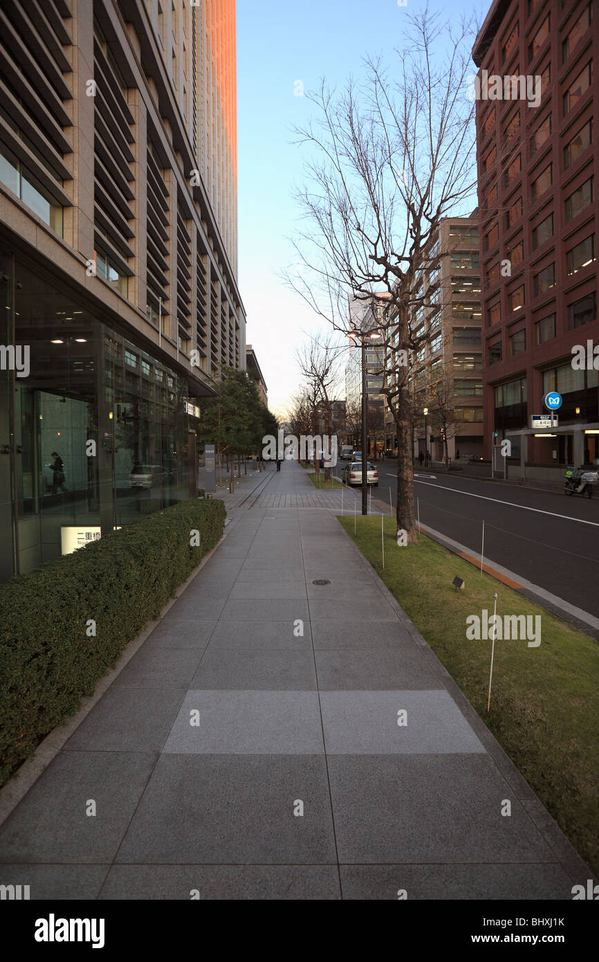Sidewalk in japan hi-res stock photography and images - Alamy