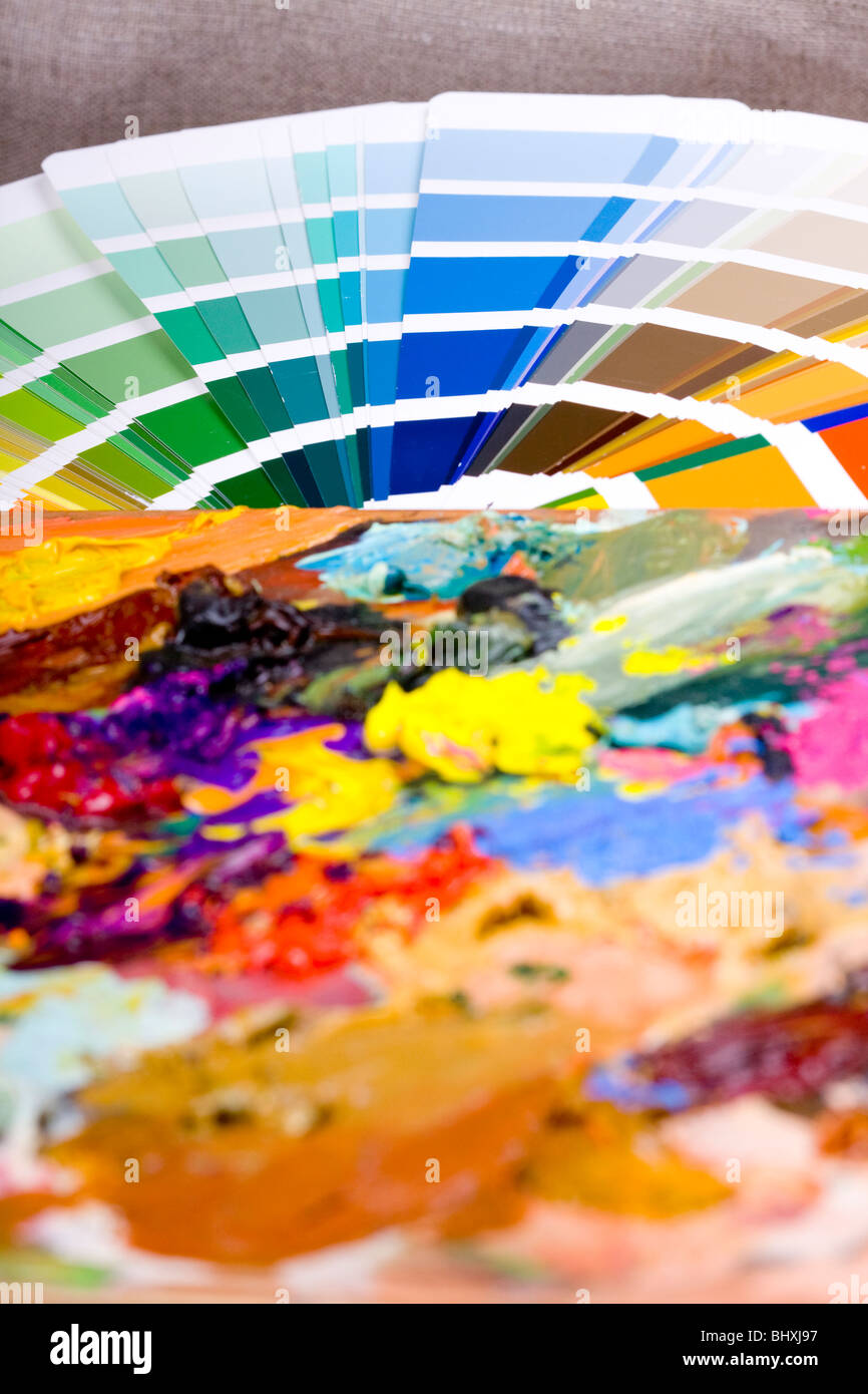 Pantone color palette guide hi-res stock photography and images - Alamy