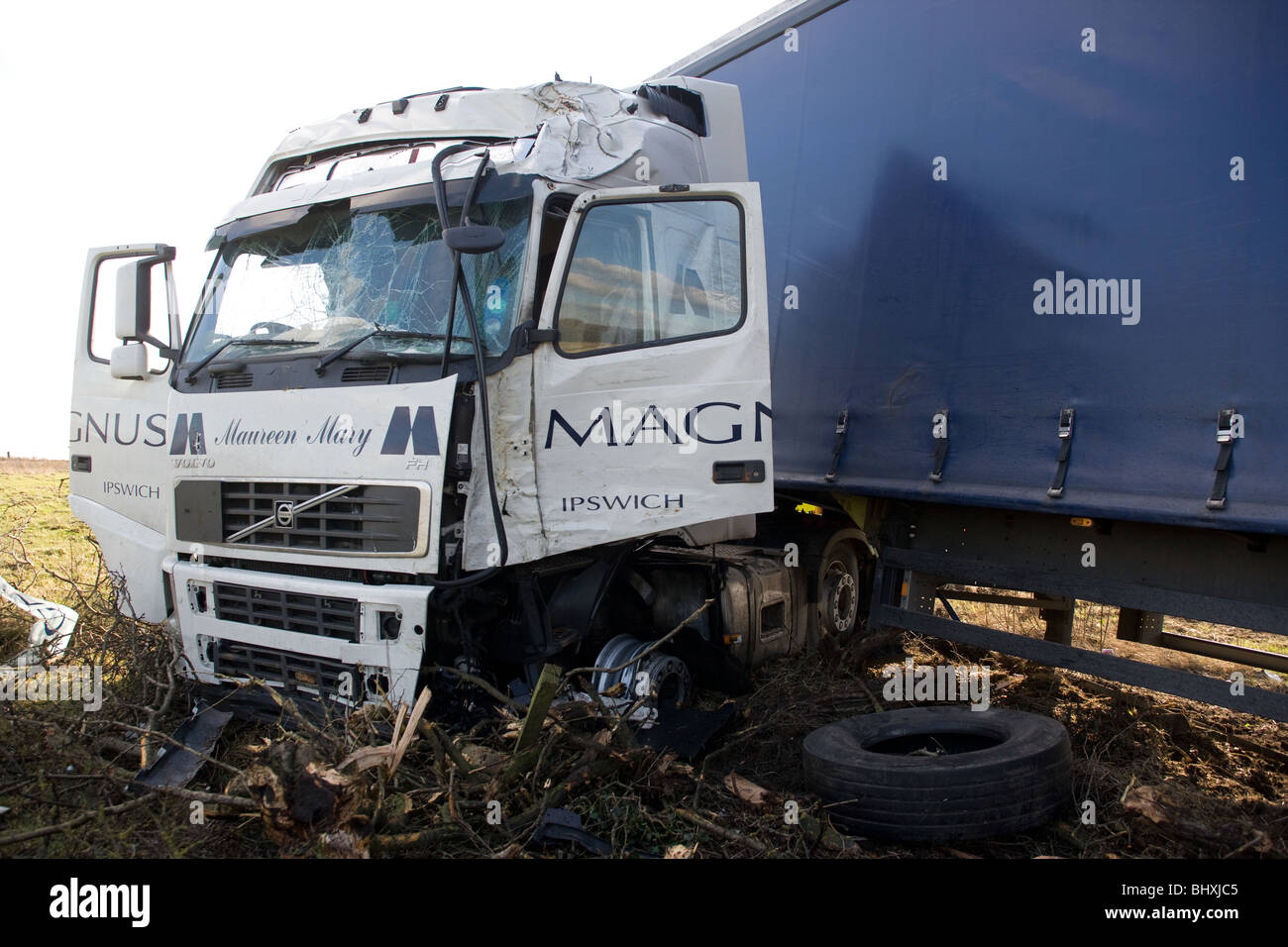 Jackknifed Lorry High Resolution Stock Photography and Images - Alamy