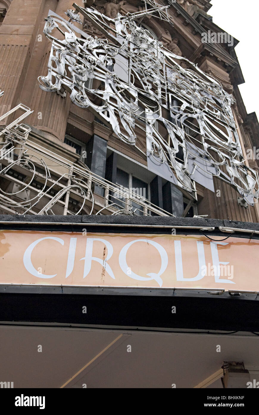 Cirque du soleil london hi-res stock photography and images - Alamy