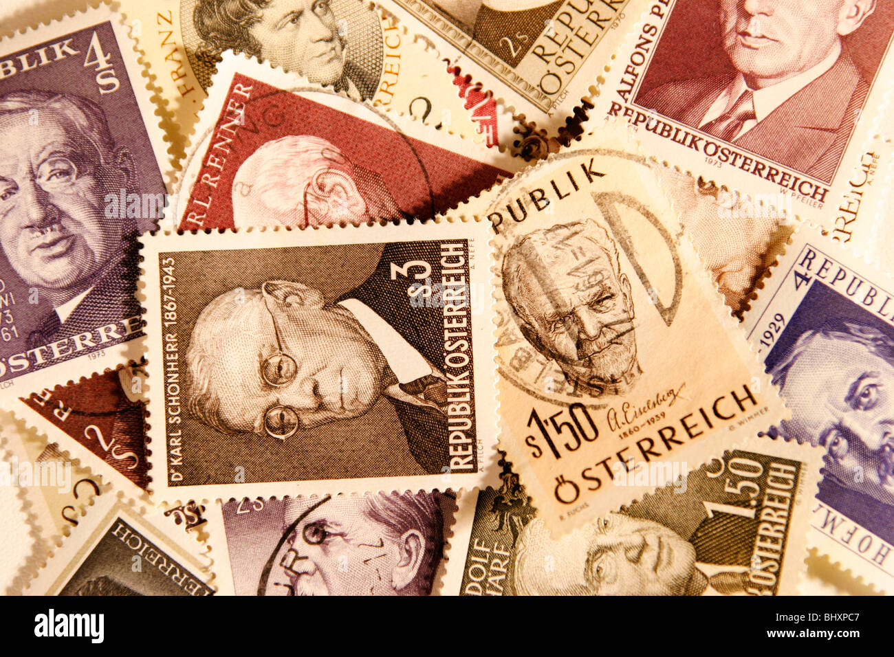 Stamp album hi-res stock photography and images - Alamy