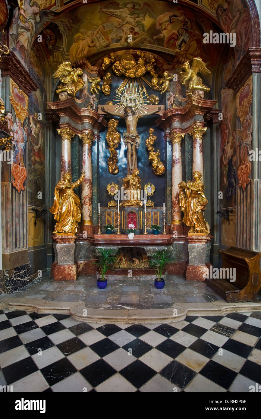 Side altar hi-res stock photography and images - Alamy