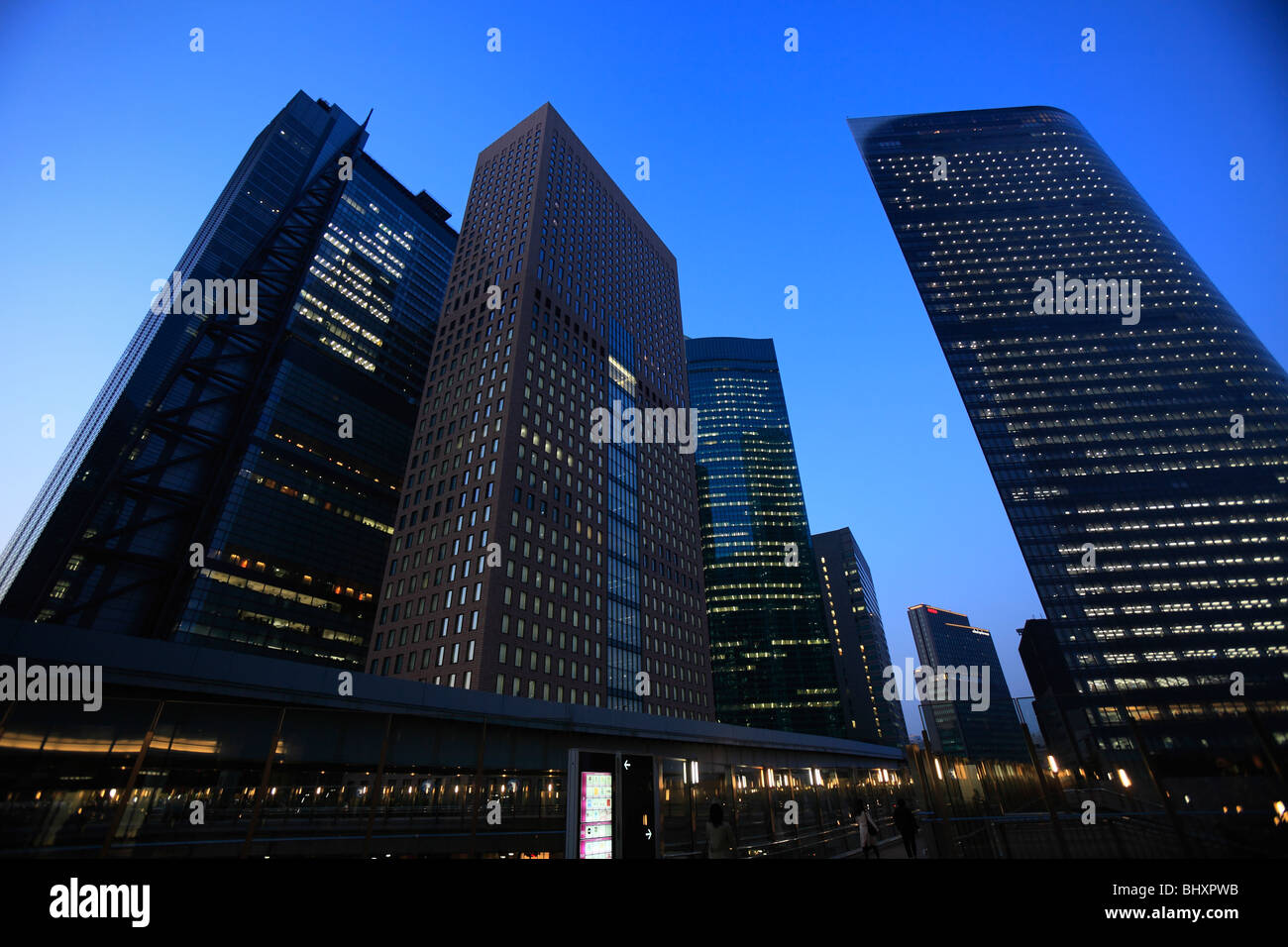 Shiodome building night hi-res stock photography and images - Alamy