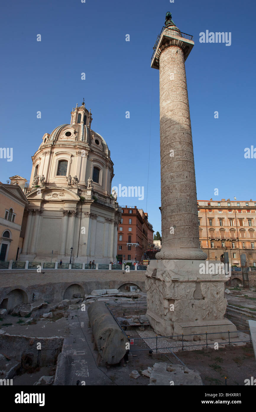 Column format hi-res stock photography and images - Alamy
