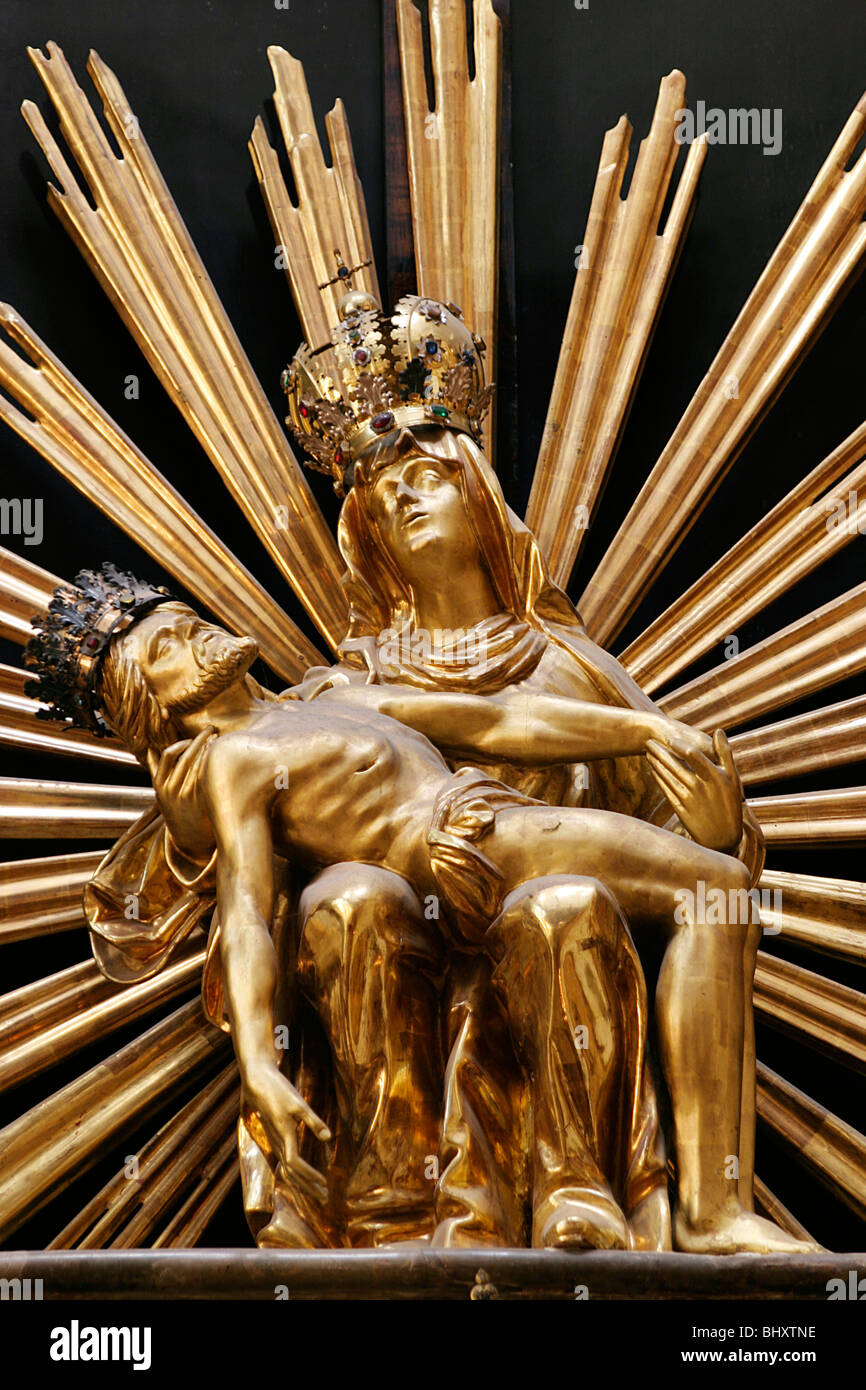 Maria mother christ hi-res stock photography and images - Alamy