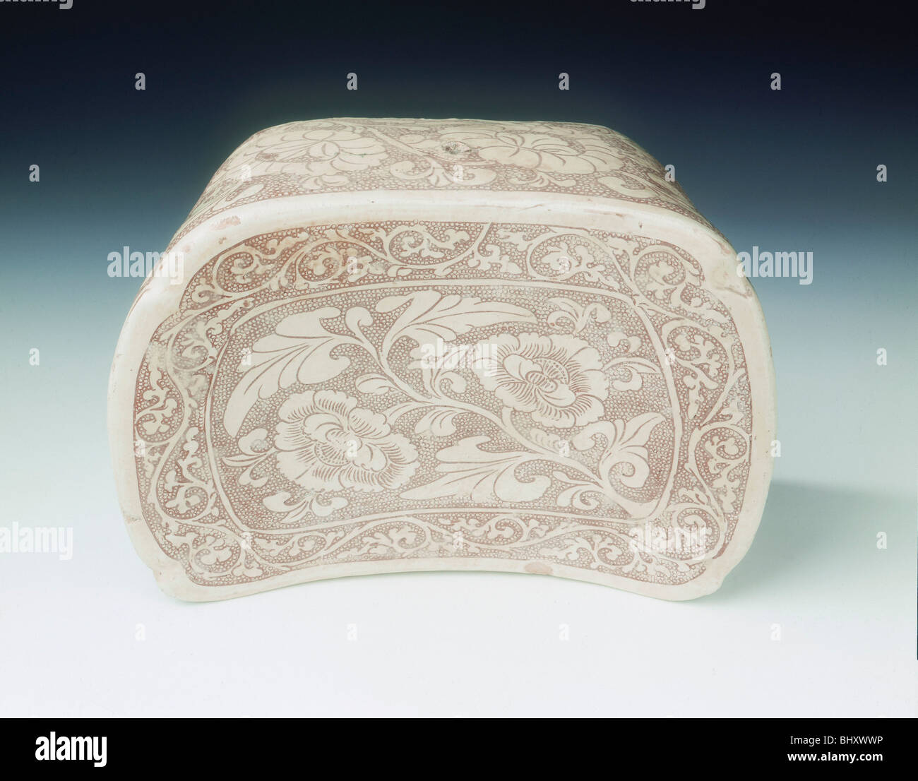 Cizhou stoneware pillow, Five Dynasties-early Northern Song dynasty ...