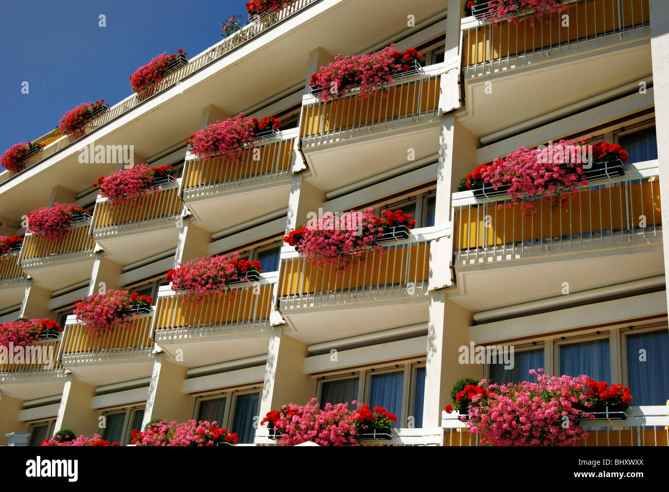 Decorated storefront hi-res stock photography and images - Alamy