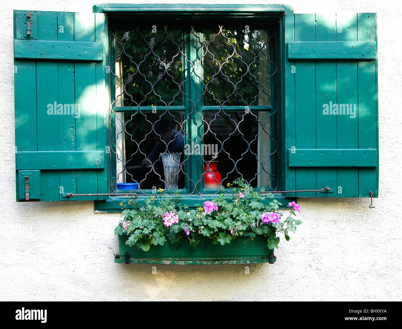 Crossbar windows hi-res stock photography and images - Alamy