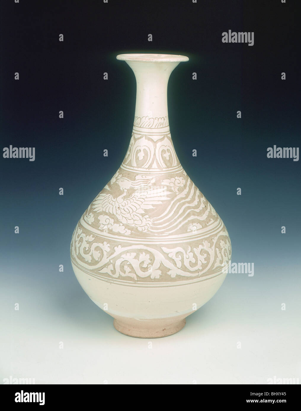 Cizhou type sgraffito yuhuchun vase, early Yuan dynasty, China, late ...