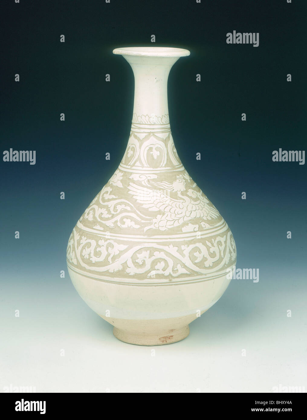 Cizhou type sgraffito yuhuchun vase, early Yuan dynasty, China, late ...