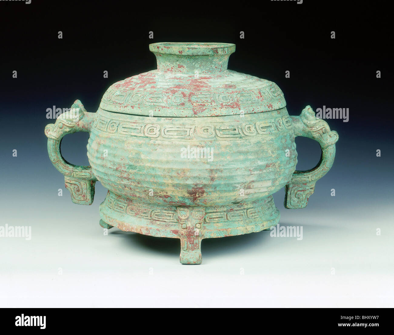 Bronze gui with animal head handles, late Western Zhou dynasty, China ...