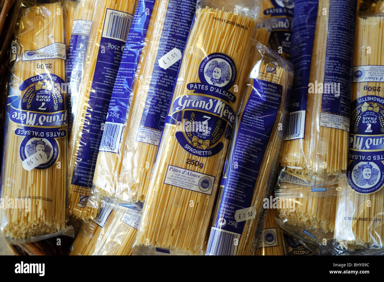 Spaghetti pack hi-res stock photography and images - Alamy