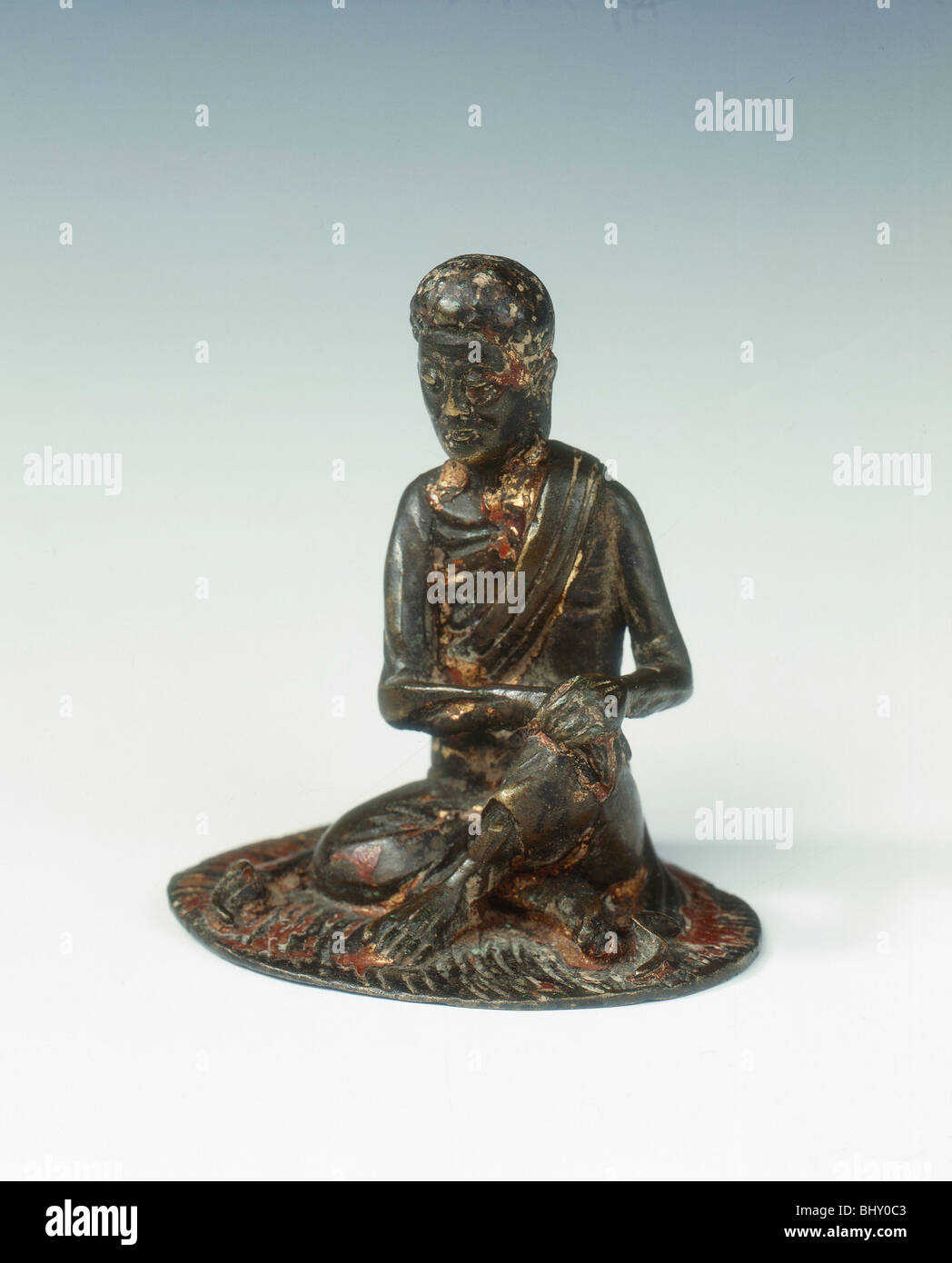 Seated man statue hi-res stock photography and images - Alamy