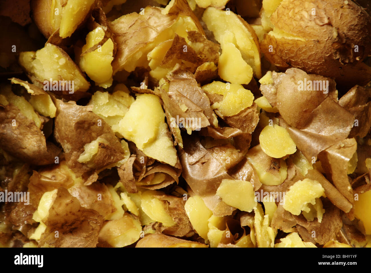 Peeled potato texture hi-res stock photography and images - Alamy