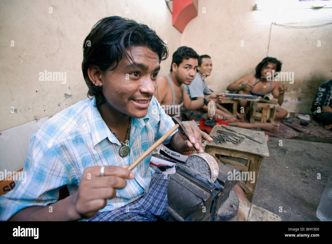 Indian metal worker Stock Photo - Alamy
