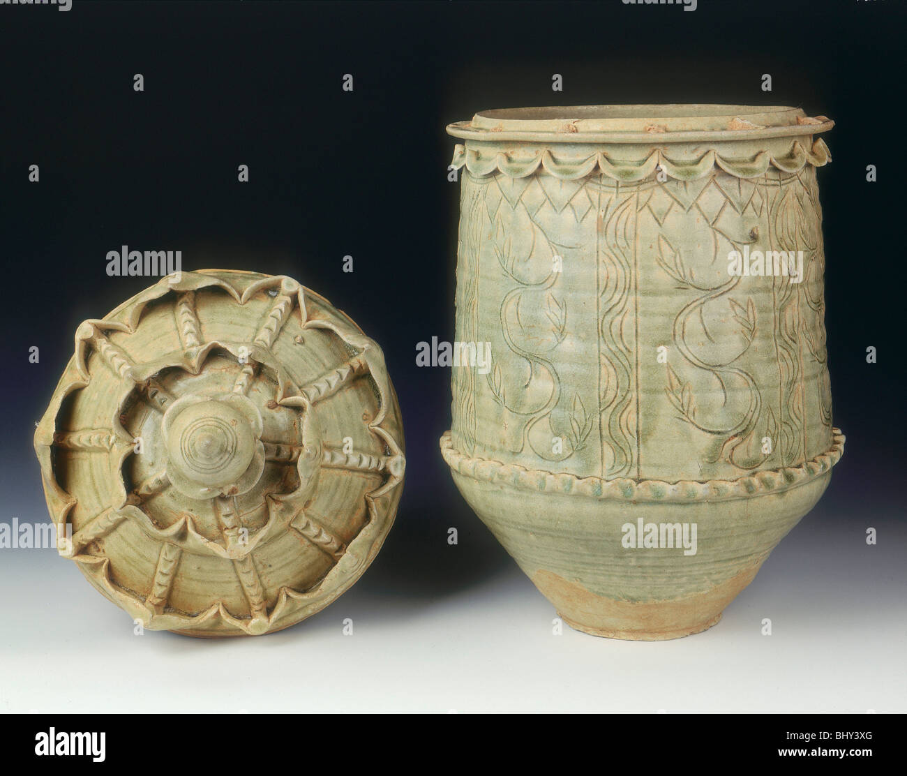Celadon glazed burial jar with cover, Ly dynasty, Vietnam, 11th-mid ...
