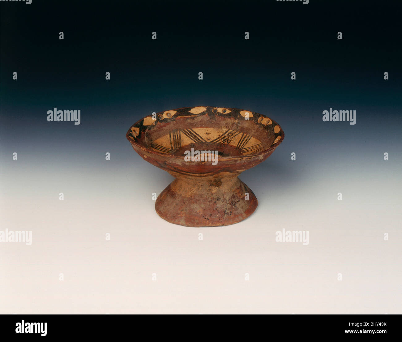 Neolithic pottery china hi-res stock photography and images - Alamy