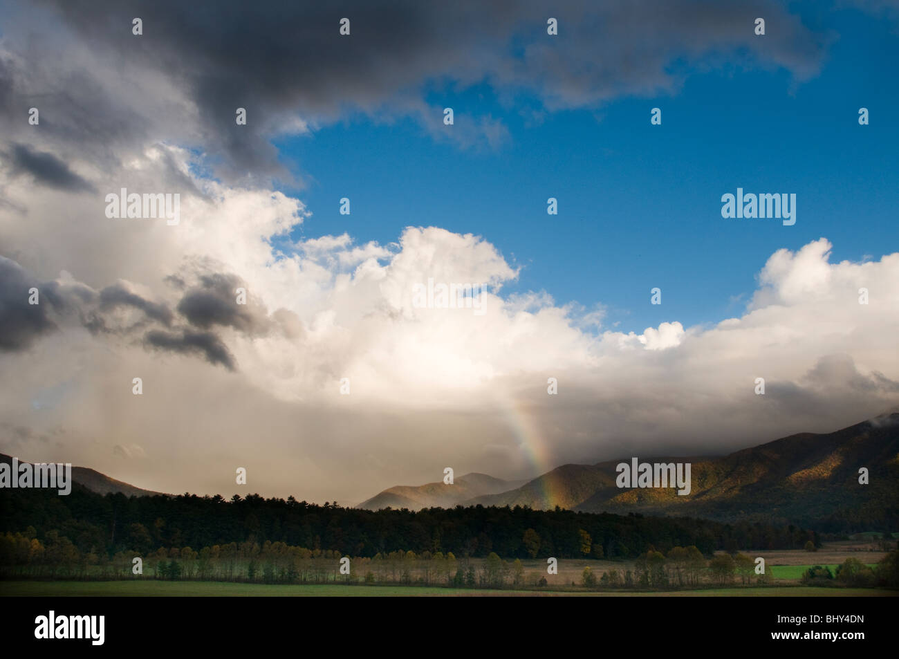 Rainbow, Cades Cove, Great Smokey Mountains National Park, Tennessee ...