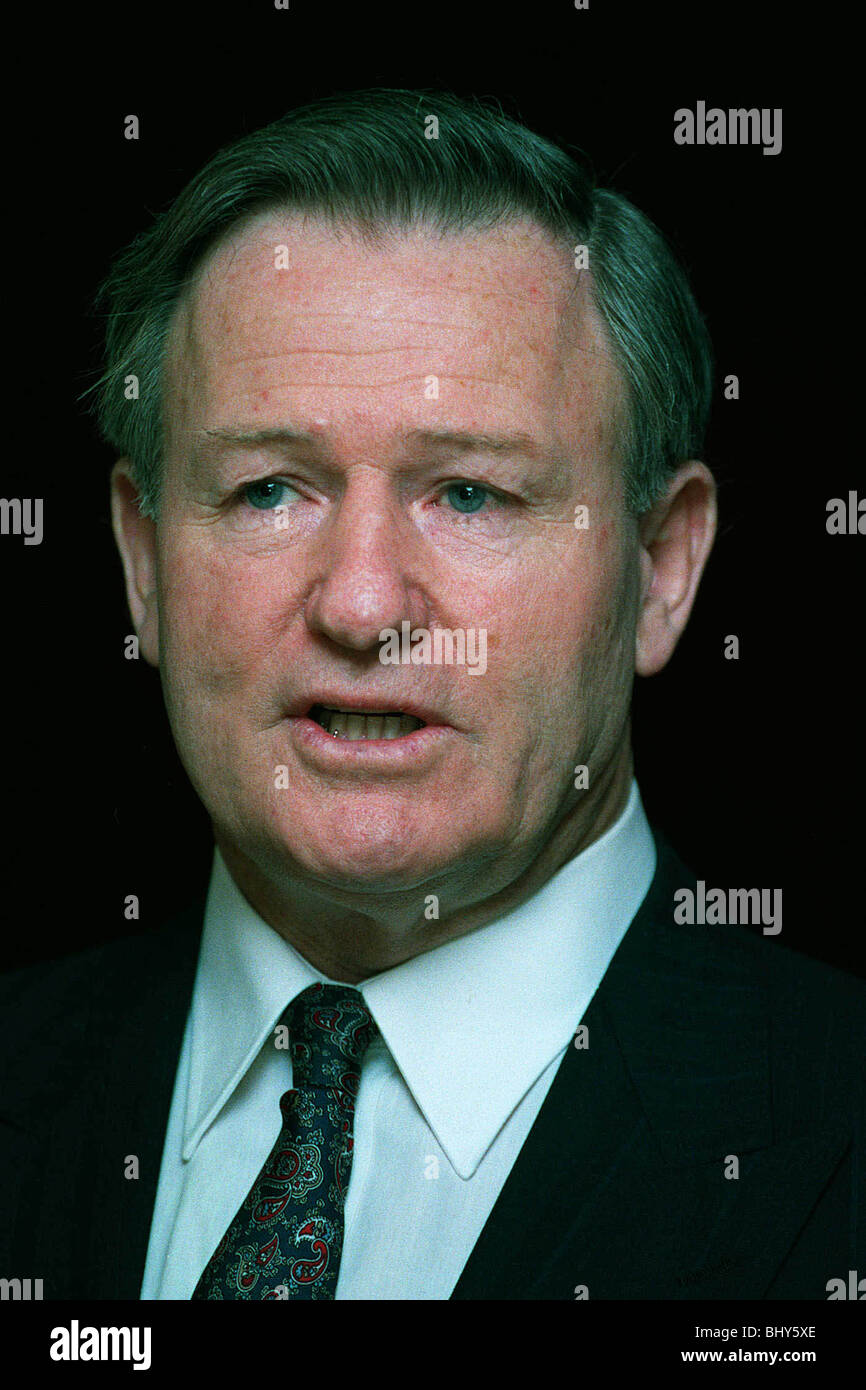JAMES BOLGER . PRIME MINISTER OF NEW ZEALAND 08 March 1992 Stock Photo ...
