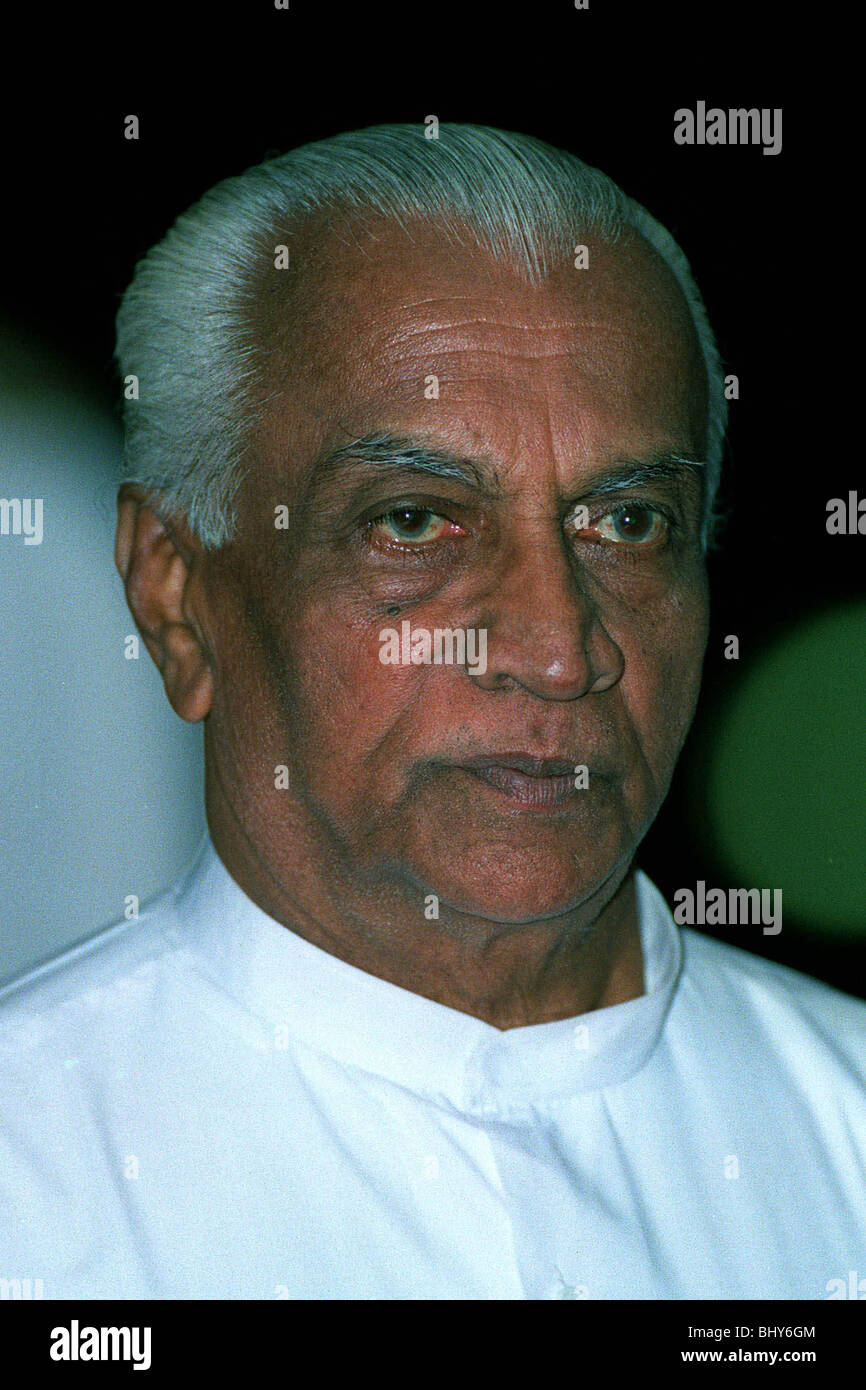D.B. WIJETUNGA PRIME MINISTER OF SRI LANKA 09 November 1991 Stock Photo ...