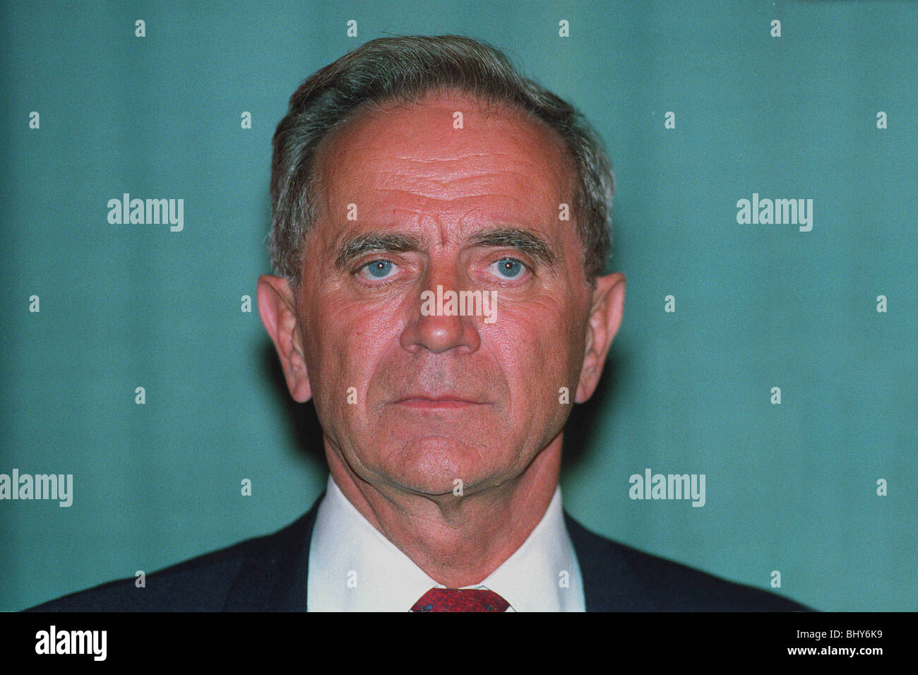MILAN PANIC PRIME MINISTER OF YUGOSLAVIA 31 July 1992 Stock Photo - Alamy
