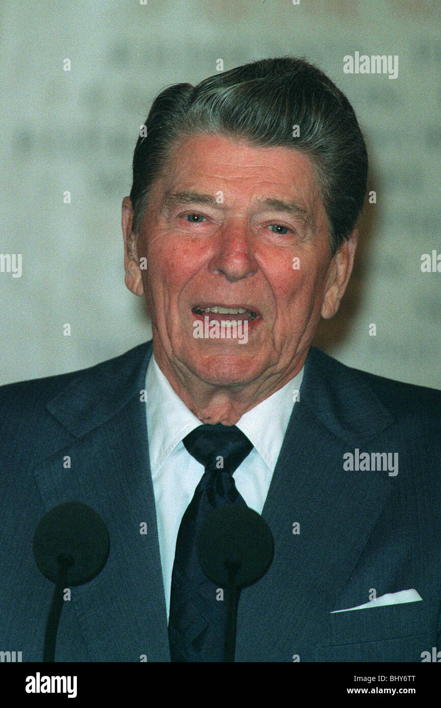 RONALD REAGAN OXFORD UNION 09 December 1992 Stock Photo - Alamy