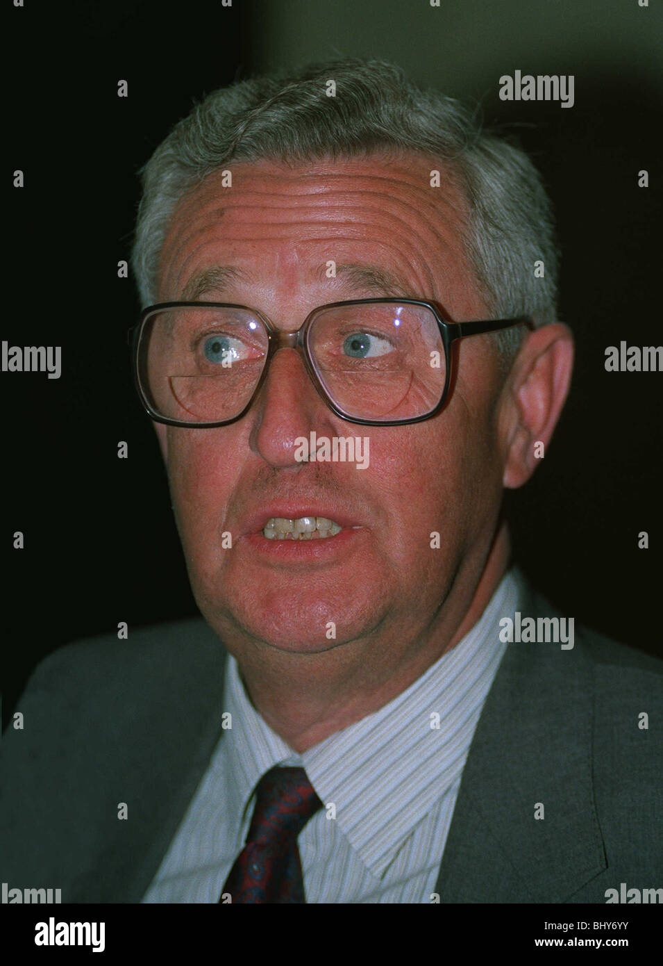 JOHN COLE BBC TV. POLITICAL EDITOR 03 June 1991 Stock Photo - Alamy